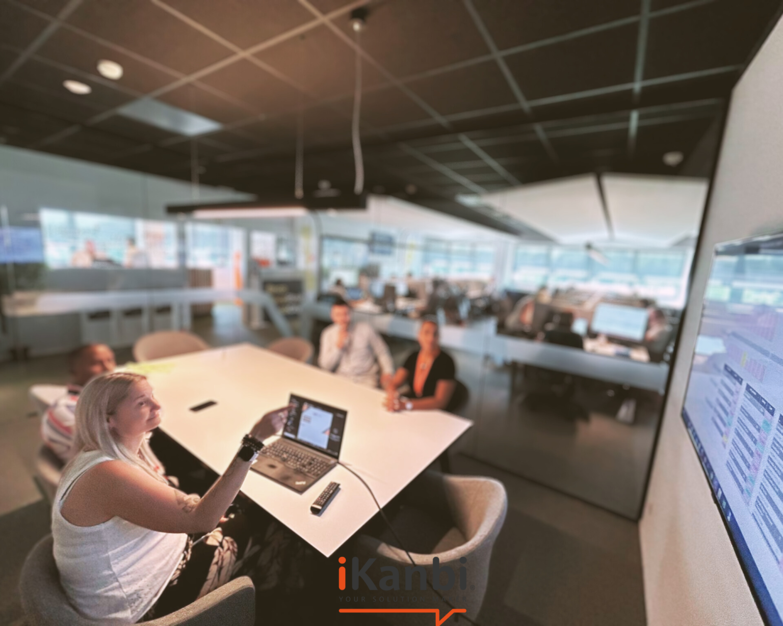 Outsourcing your customer service to a contact centre - iKanbi